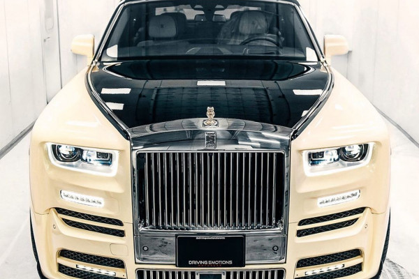(FOTO) Celebrul rapper Drake și-a achiziționat un Rolls-Royce Phantom ...